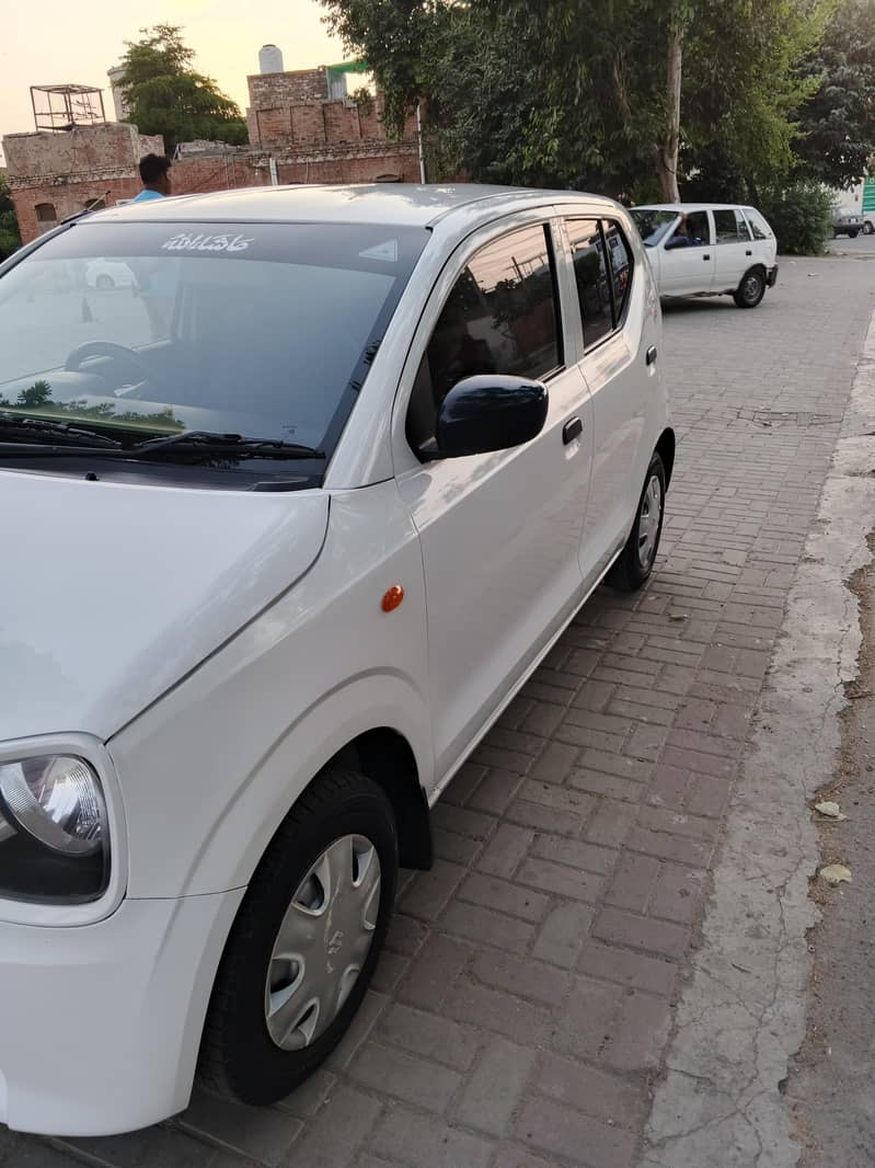 just left fender touh 4/5 inch dry paint all good car - Cars - 1109730460