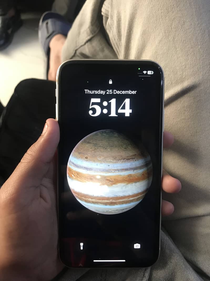 Iphone 11 factory unlocked - Mobile Phones - 1109735857