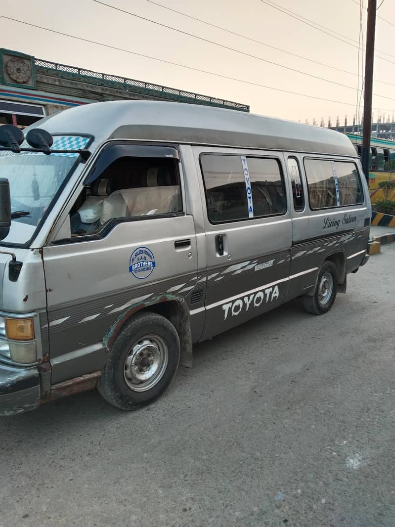 Toyota Hiace - Buses, Vans & Trucks - 1109746852