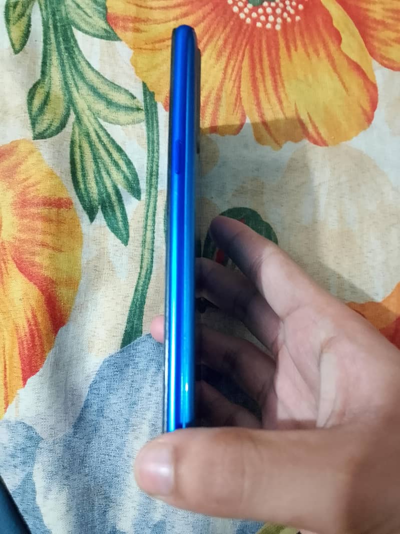 REALME 5I HAI LAKIN SCREEN DAMAGED BAI BSS BAKI AIK DM KANCHA PIECE HA ...