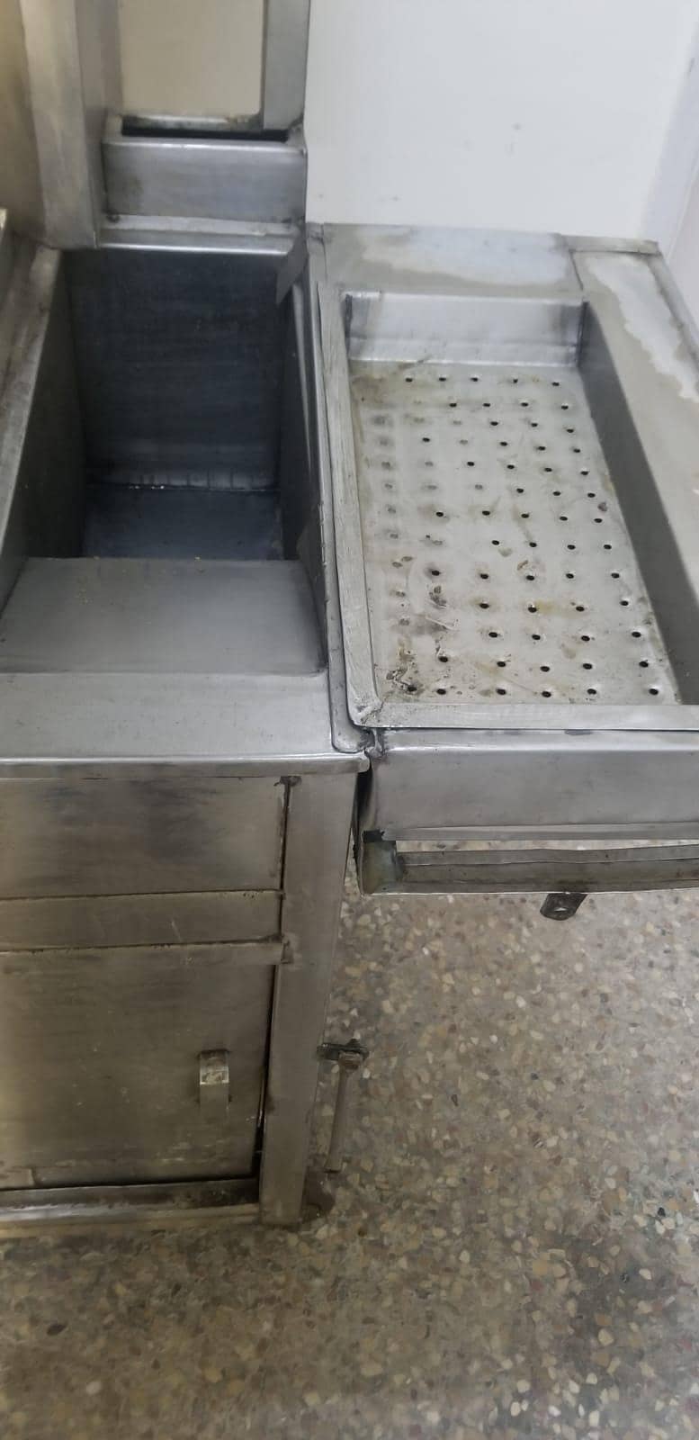 shorwa and zinger and biryani cash counter - Other Home Appliances ...