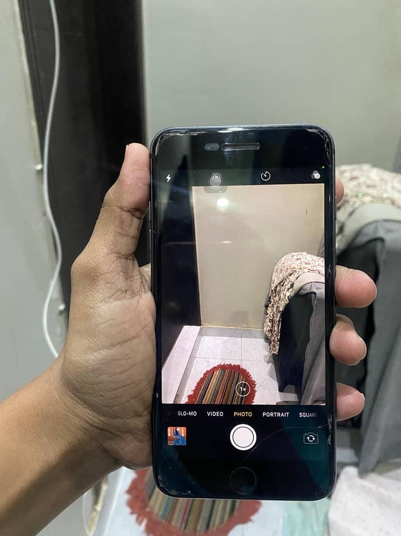 Iphone 8 plus - Mobile Phones - 1109750214