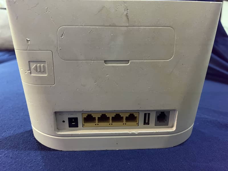 Huawei 4G Device WiFi Router Factory Unlocked - Networking - 1109756047