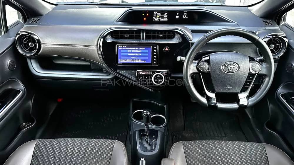 Toyota Aqua Crossover - 2019 - Cars - 1109761830