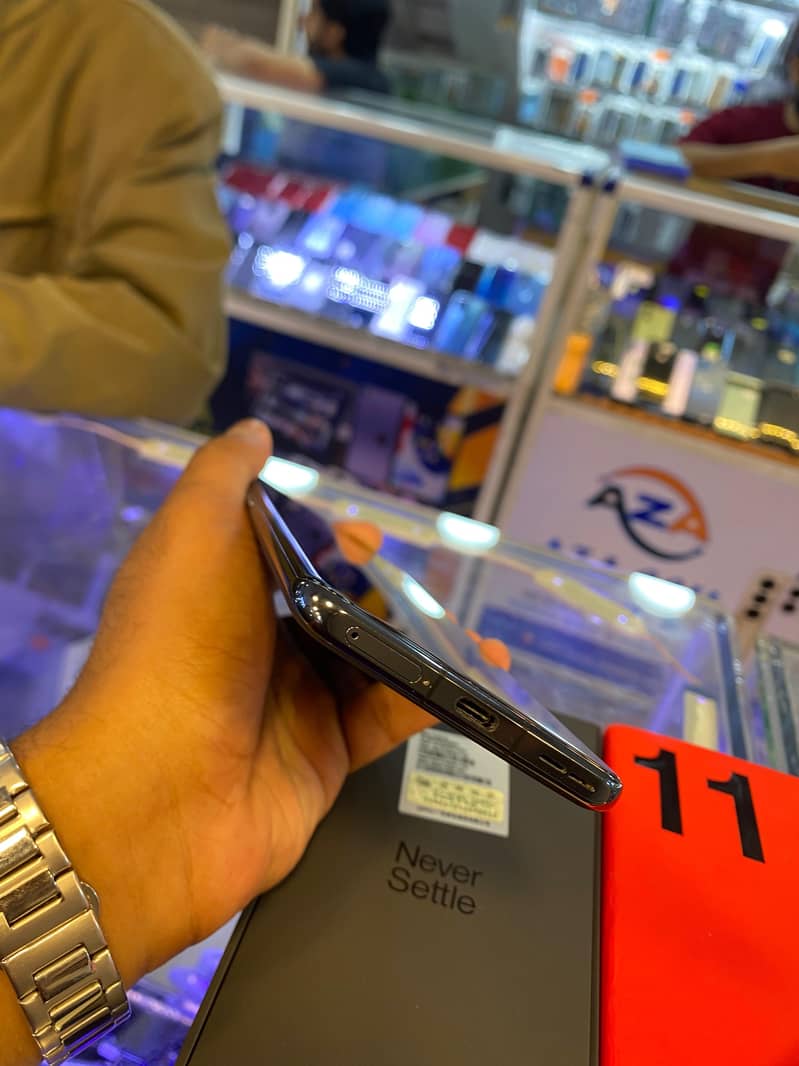 Oneplus 11 16/256 official pta approved mint fresh comdition - Mobile ...