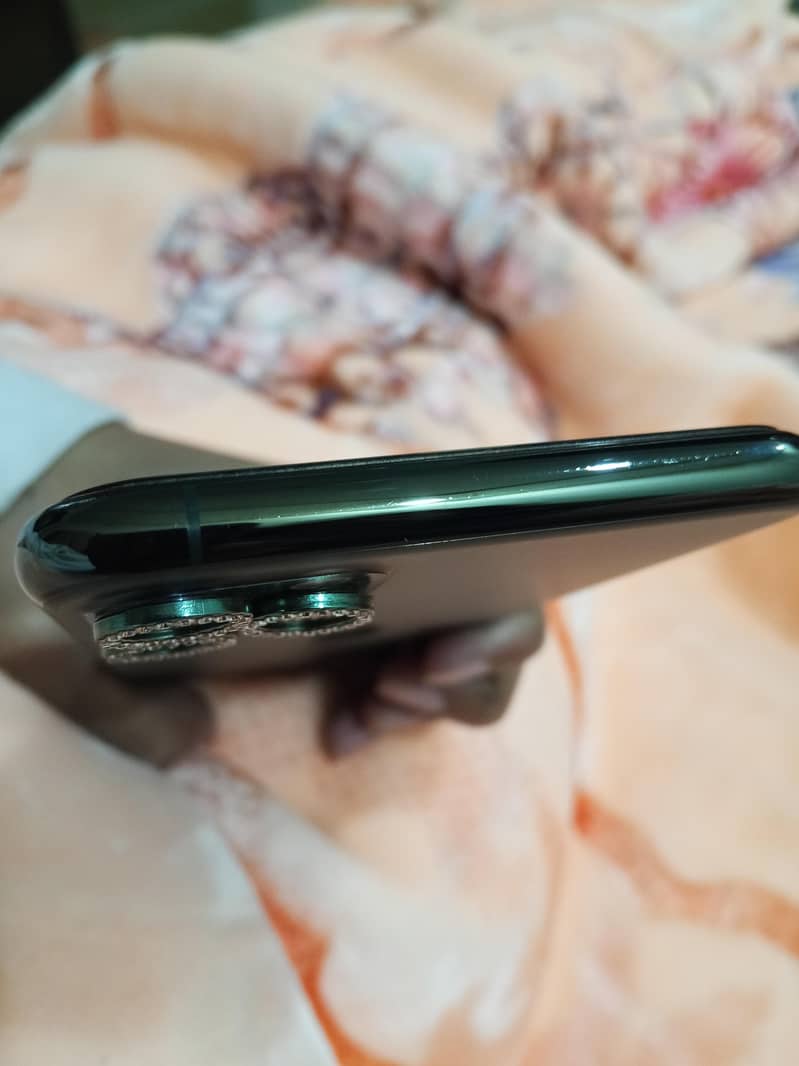 11 Pro Max official PTA Approved - Mobile Phones - 1109767230