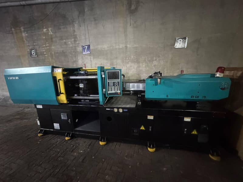 Injection molding machine 100 Ton - Molding Machines - 1109770998