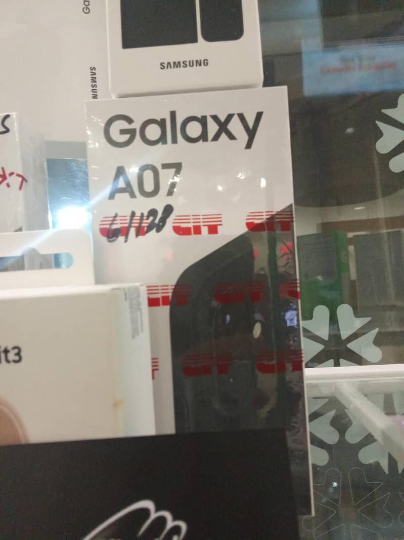 all box pack phones available - Mobile Phones - 1109770745