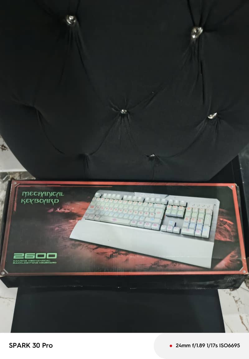 gaming keyboard with blue keys - Computer Components - 1109774912