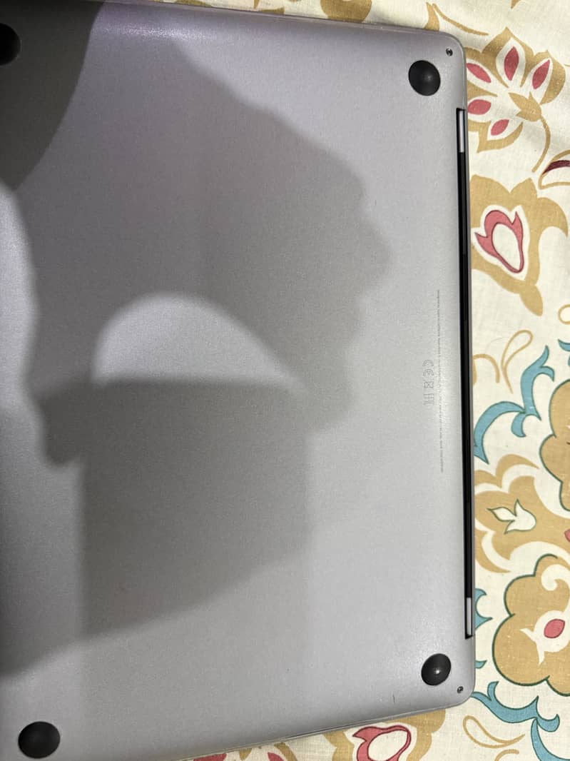 Macbook pro Model 2020 core i5 - Laptops - 1109783100