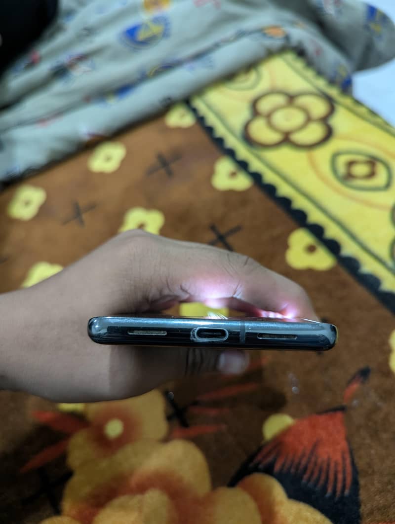 Google Pixel 7 Pro – Screen Line Issue | Fully Functional - Mobile ...