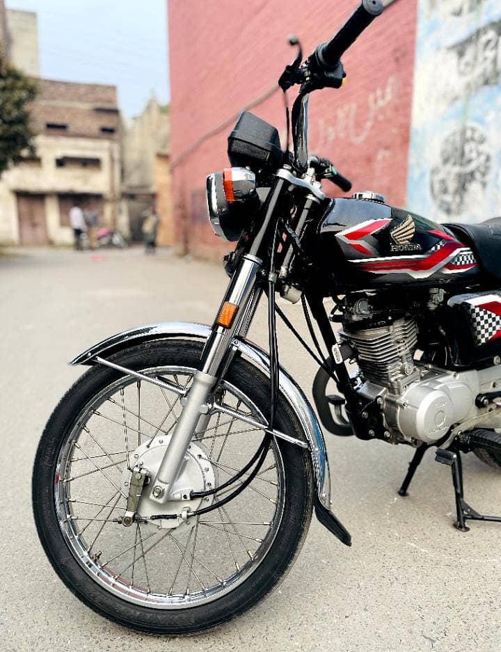 Honda CG 125 Model 2024 - Standard - 1109799628