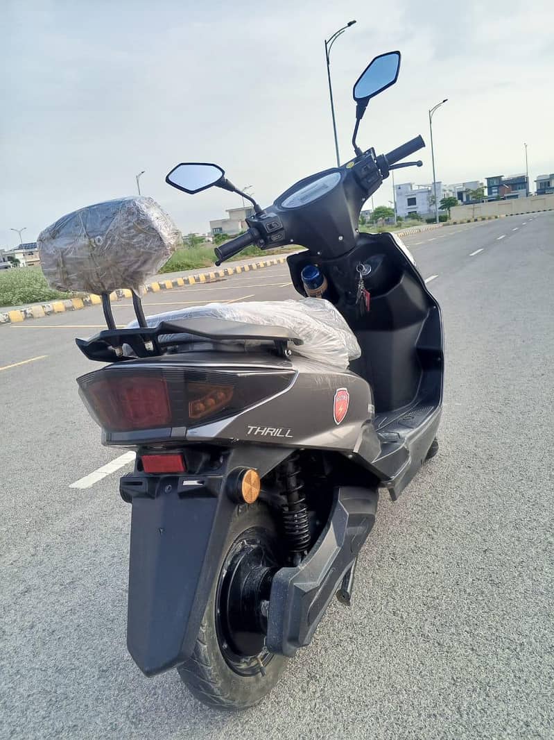 scooter - Electric - 1109800919