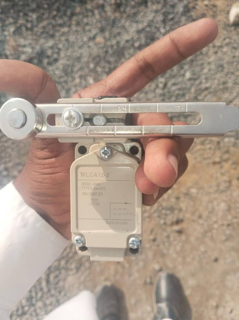 Limit Switch For Elec 3phase - Other Business & Industry - 1109800990