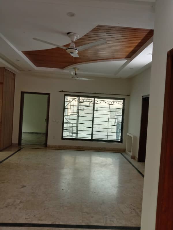 20 Marla upper portion with gas rent out Izmir town - Portions & Floors ...