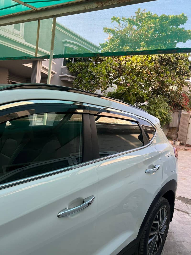 HUNDAI TUSCON - Cars - 1109818284