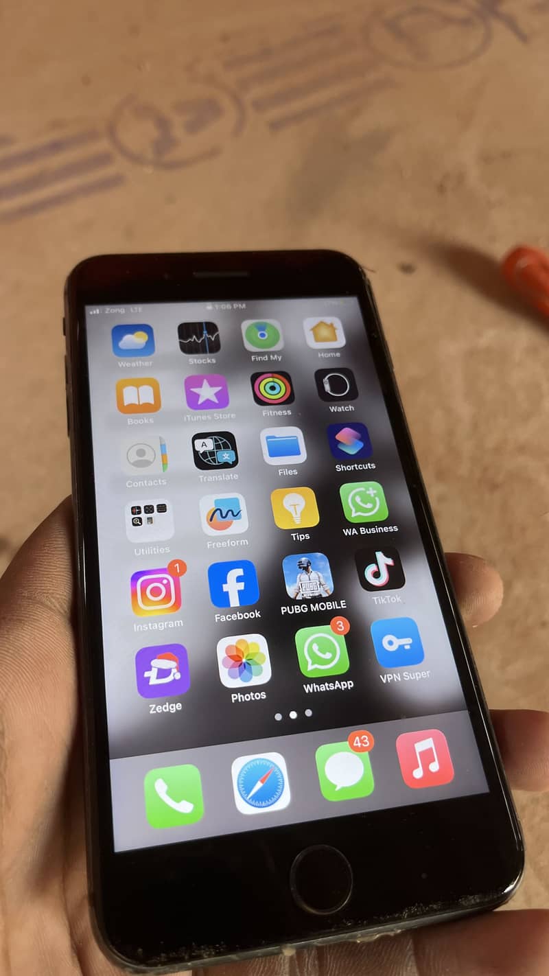 Iphone 8 plus 64 gb pta approved - Mobile Phones - 1109823029