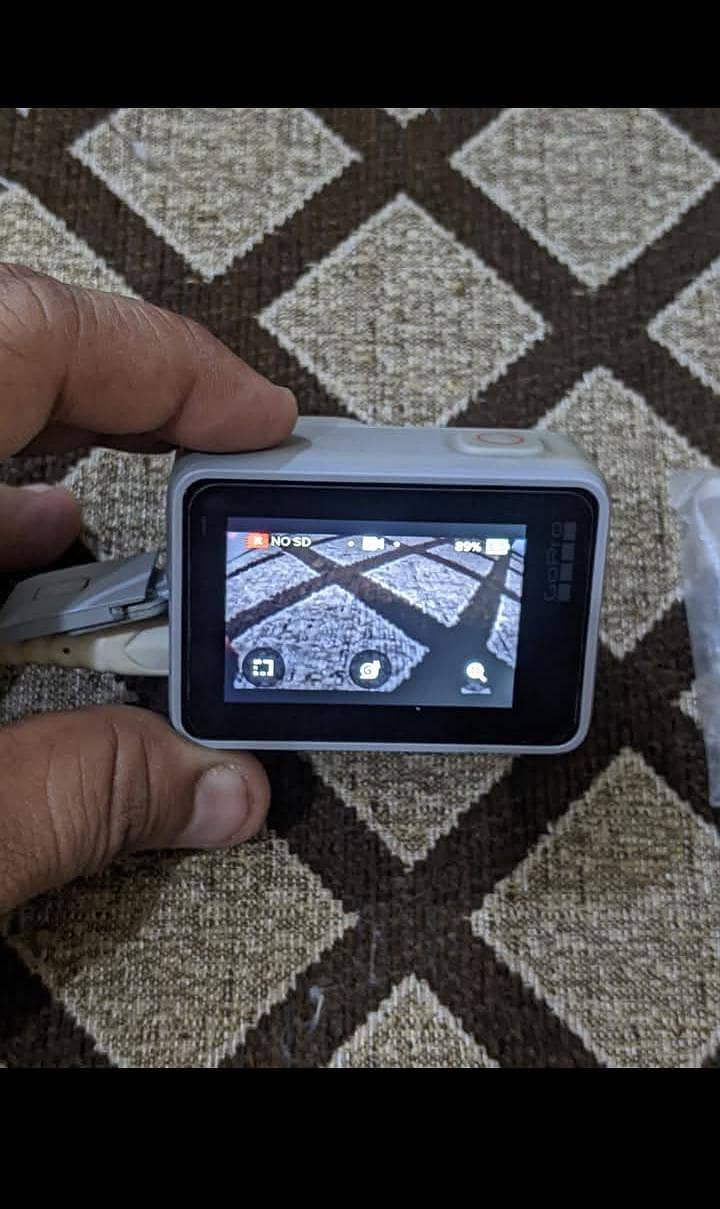 GoPro Hero 7 - Digital Cameras - 1109832639