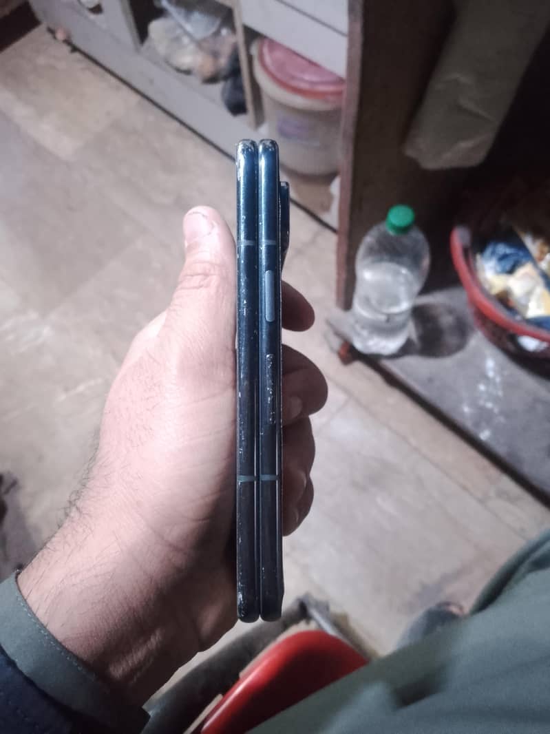 Google pixel fold 512 - Mobile Phones - 1109835173