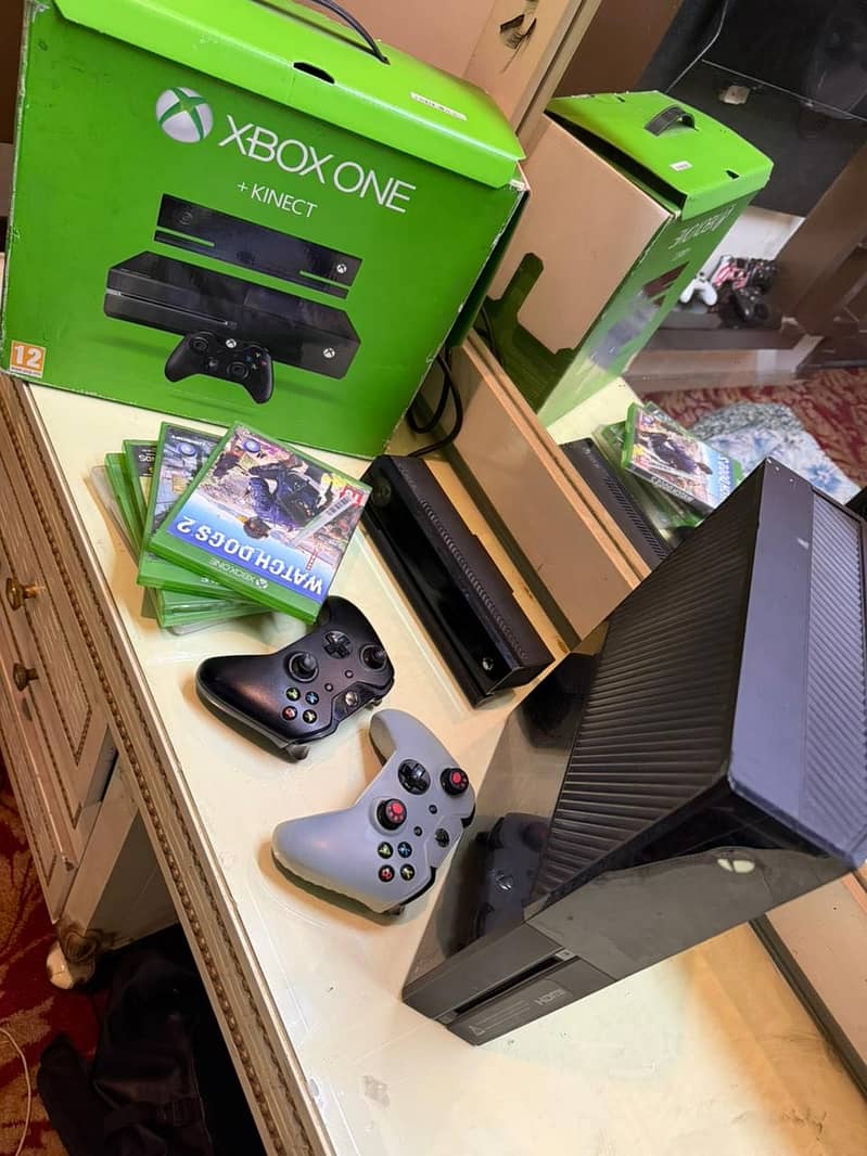 Xbox one with Kinect games installed or dvds - Gaming Consoles - 1098622628