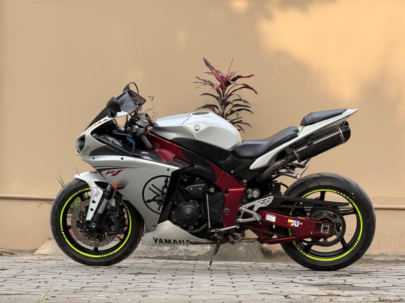 Yamaha R1 Limited edition - Sports & Heavy Bikes - 1109860287
