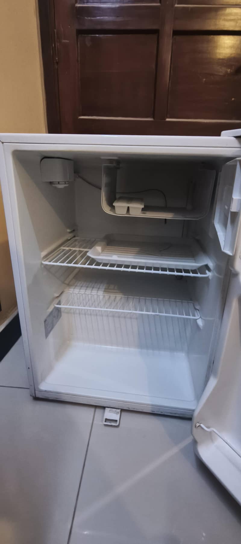 Mini Refrigerator and freezer - Mini - 1109863196