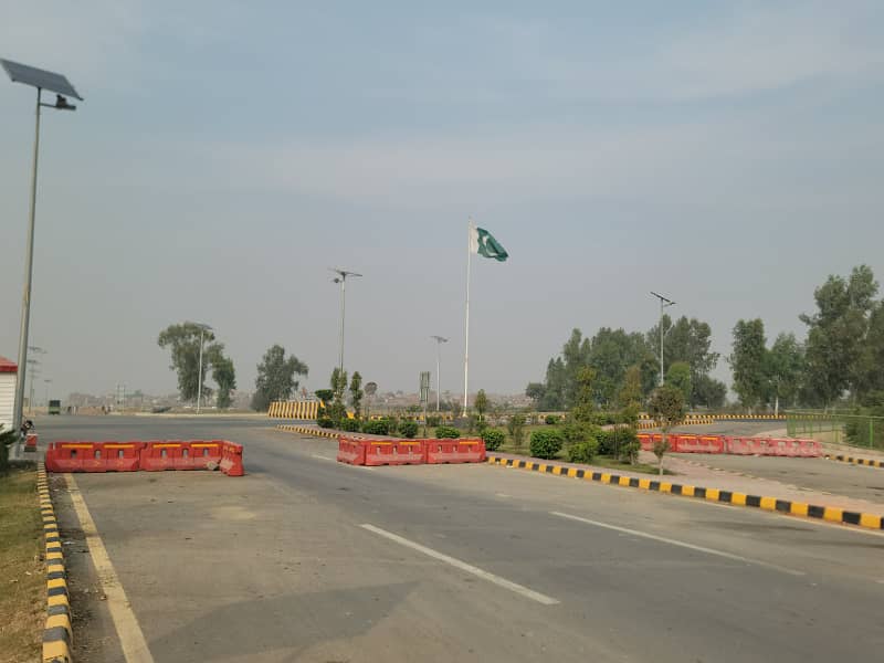 F-Block Facing Park Hot Location Plot Is Available For Sale - Land ...