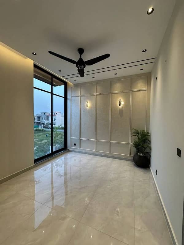 3 Years Installment Plan Luxury 5 Marla Brand New House In Park View ...