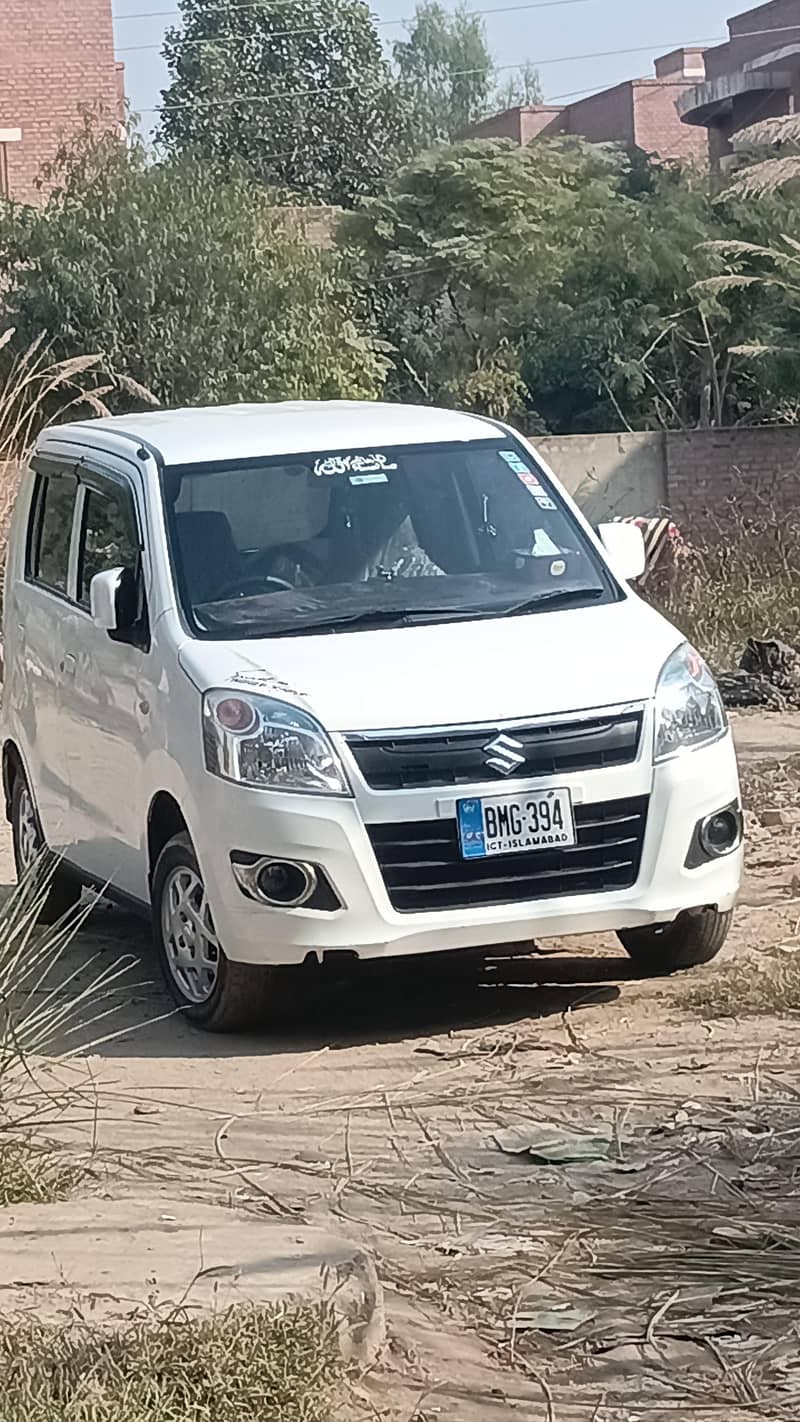 car home use hai full ok hai new tiar hain frish pec hai total jeniun ...