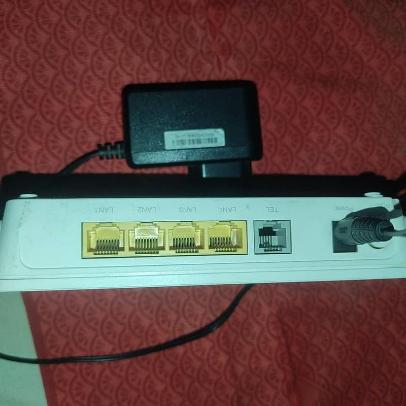 PTCL FLASH FIBER HUAWEI DUAL BAND 5G Router - Networking - 1109901413