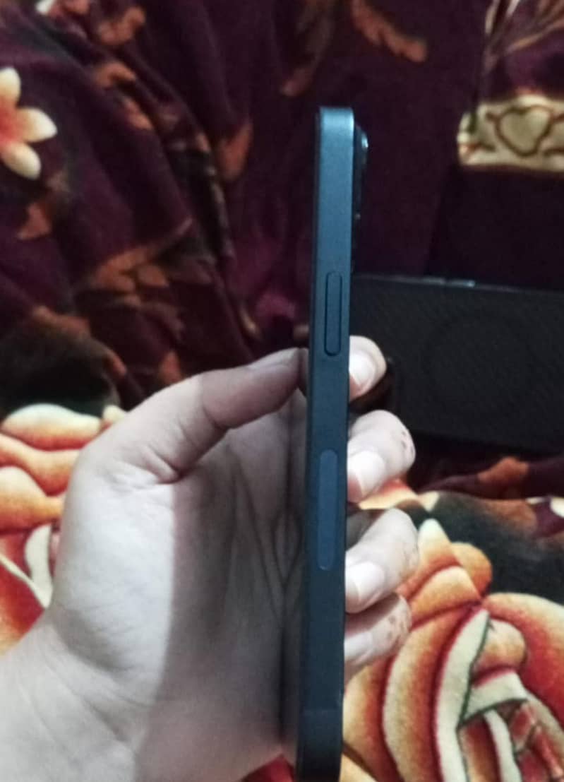 iPhone 14 - Mobile Phones - 1109925248