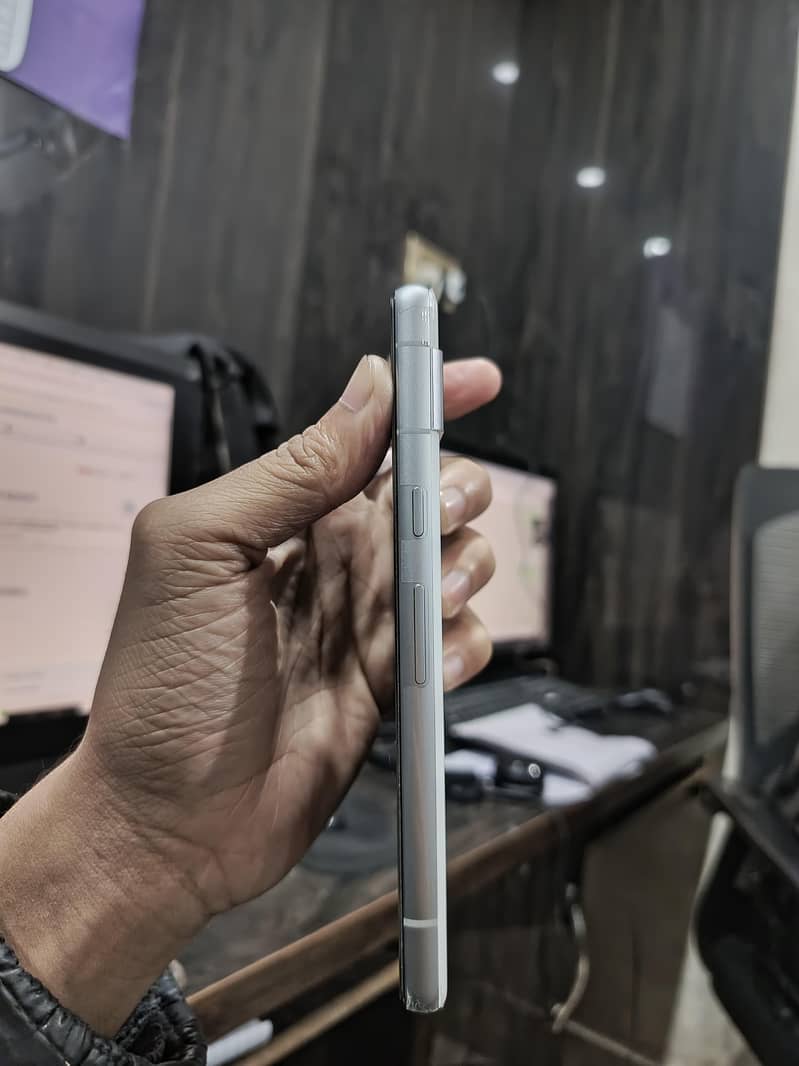 Google Pixel 7a - Mobile Phones - 1109946576