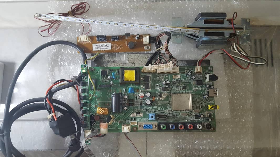 EcoStar led tv main board motherboard pullout damage screen tv - Other ...