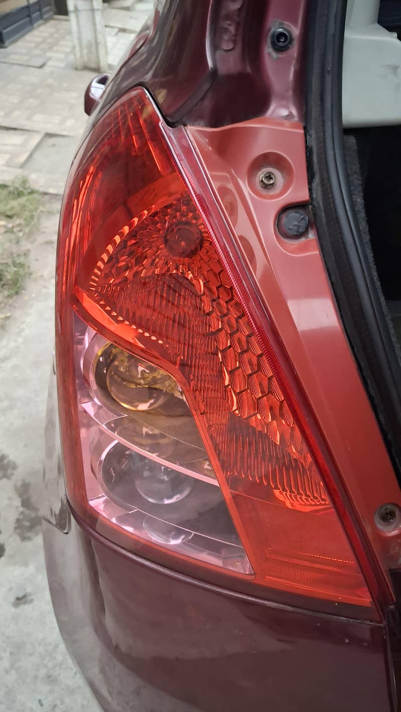 suzuki swift DLX Lahore num 2012 model btr than city civic cultus Alto ...