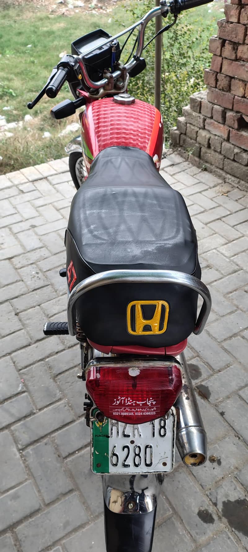 min apni baik seal krna chata hon bilkul think hy - Standard - 1109964891