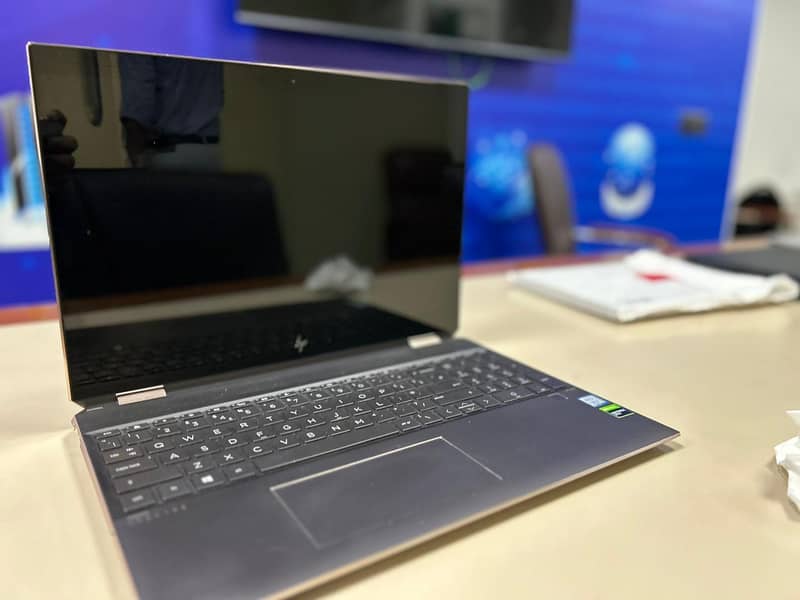 HP Spectre x360 - 15-df0590na | i7 8th Gen | SSD 512 | RAM 8GB | Nvidi ...