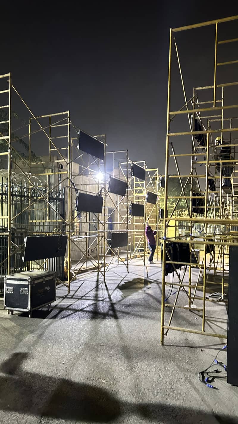 SCAFFOLDING - PIPE FOLDING for PARTIES - MUSIC EVENT - SMD - LED ...