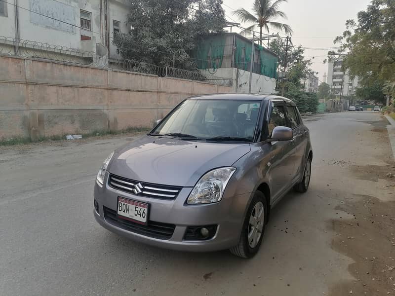 Suzuki swift dlx model 2019 first owner original gunmettalic - Cars ...