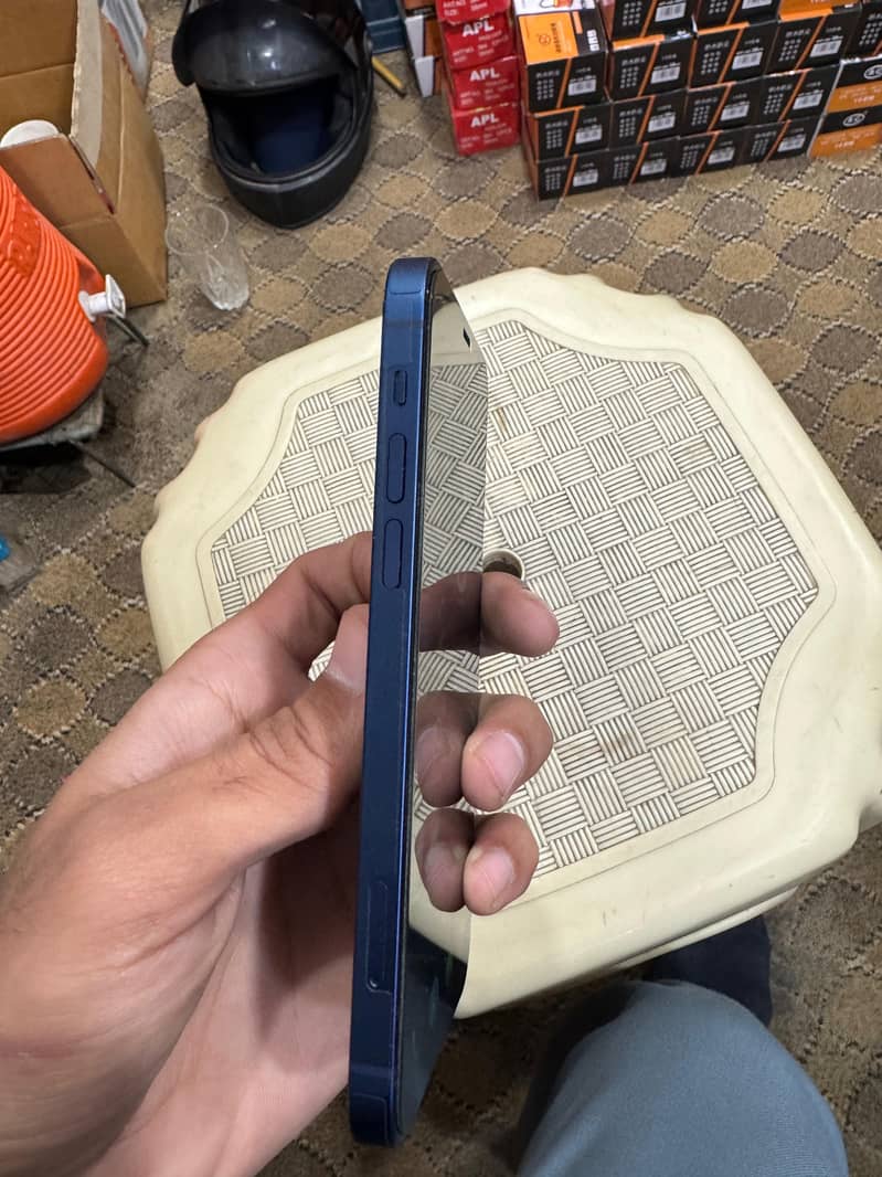 iPhone 12 - Mobile Phones - 1110063093