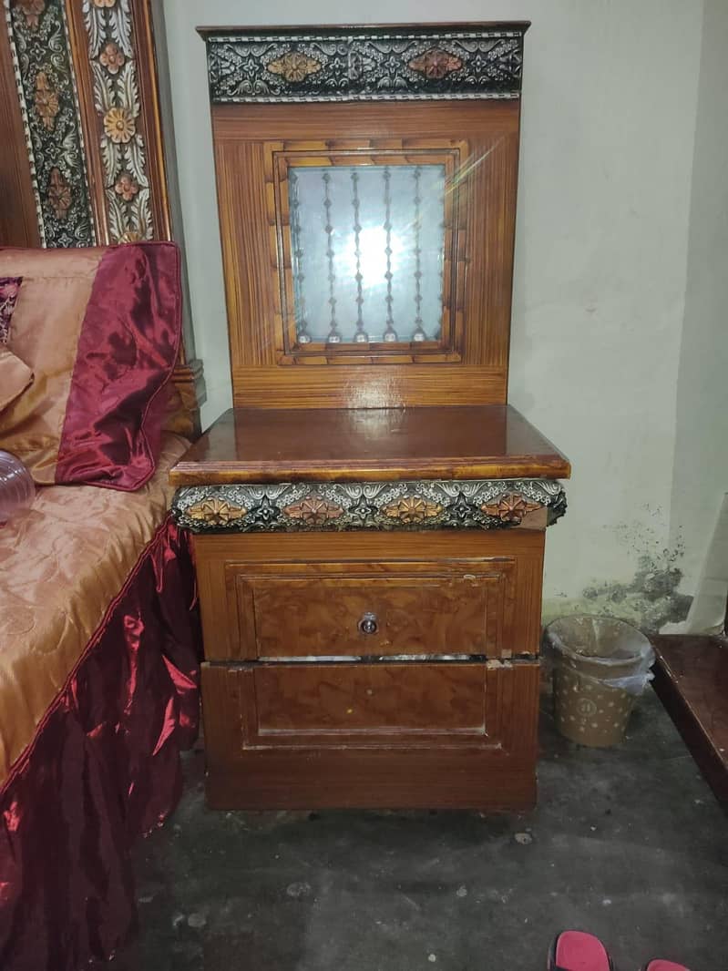 Bed dressing side table showcase - Beds - 1110064396