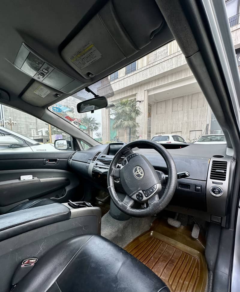 Prius 2010 model/ 14 registered - Cars - 1110081765