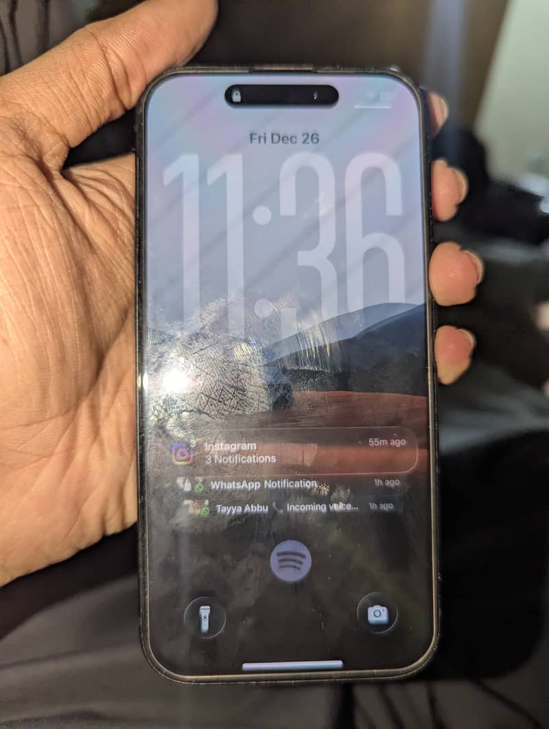 Apple iPhone 15 - Mobile Phones - 1110086772