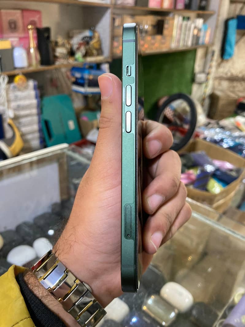 iPhone 13 128GB - Mobile Phones - 1110089708