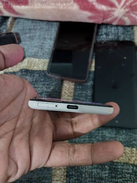 google pixel 3 white colour with box 4/64 - Mobile Phones - 1110104147