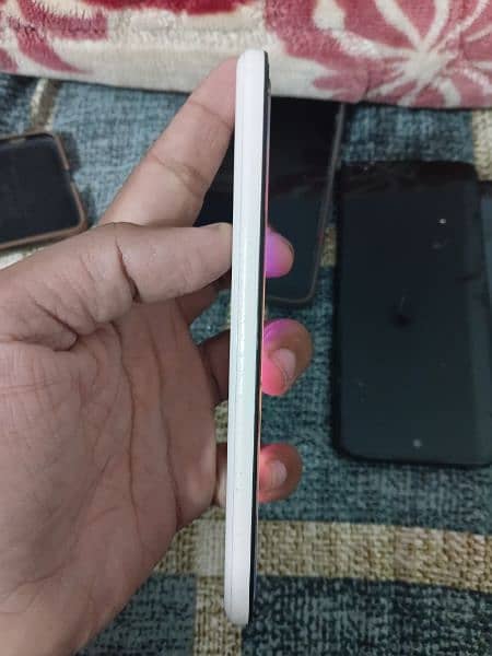 google pixel 3 white colour with box 4/64 - Mobile Phones - 1110104147