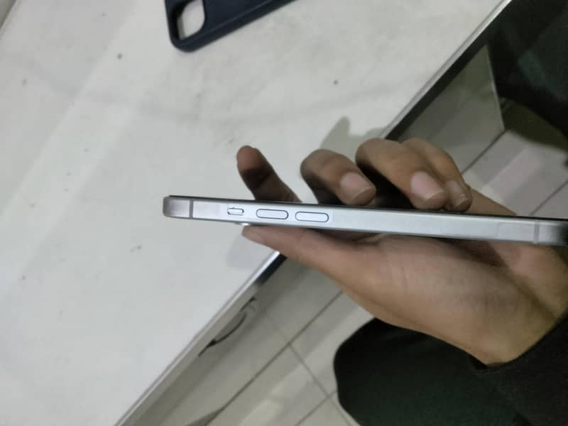 iphone 15 jv 128gb LLA Model ice blue - Mobile Phones - 1110105316