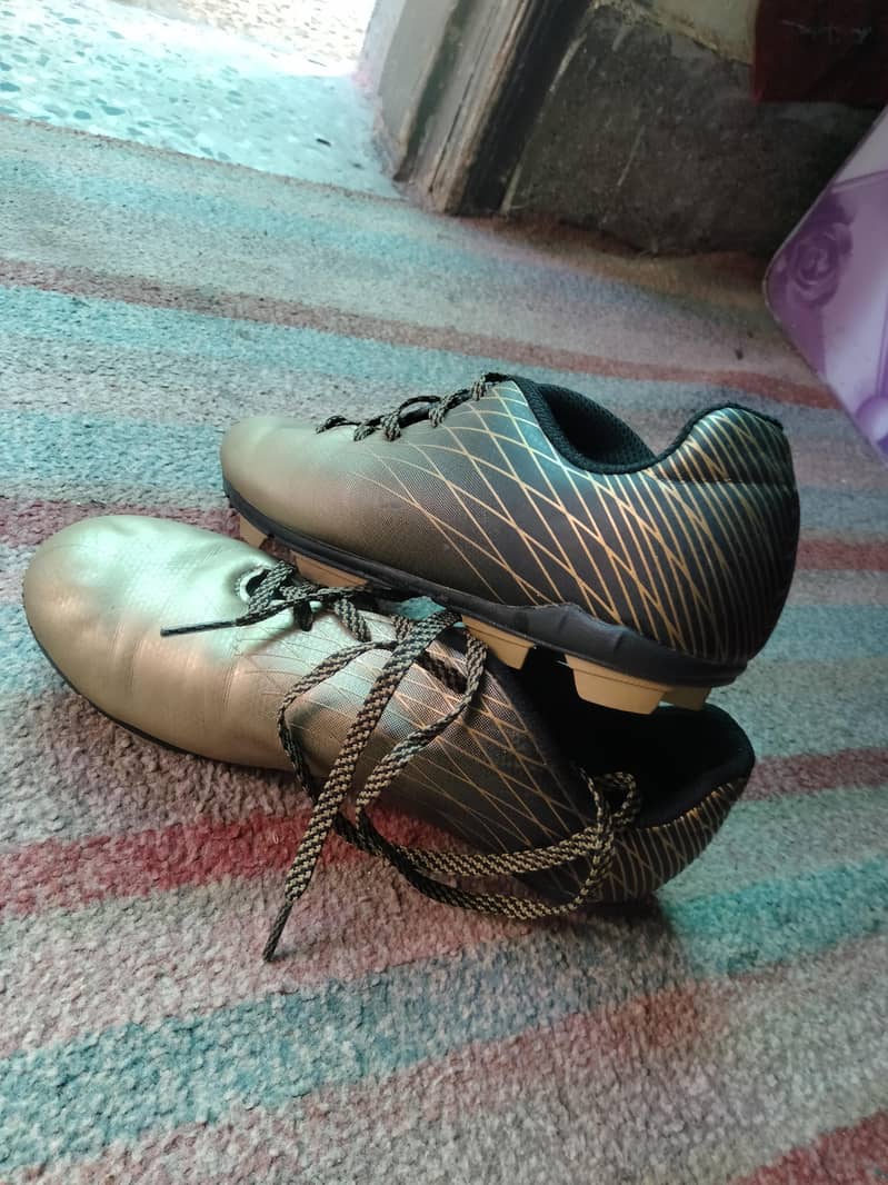 football shoos - Sports Equipment - 1110112036