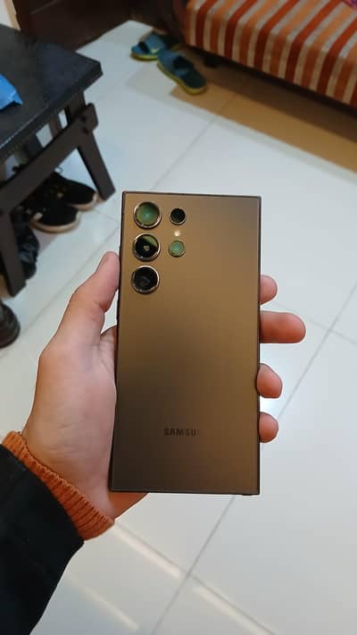 Samsung Galaxy S24 Ultra Box & Charger – Excellent Condition - Mobile ...