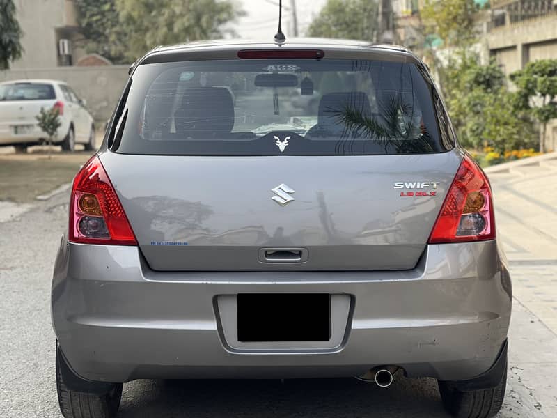 Suzuki Swift DLX 1.3 Manual Model 2015 Total genuine paint - Cars ...