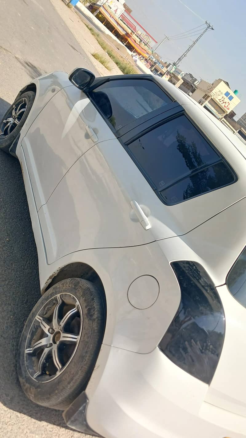 suzuki swift - Cars - 1110155791